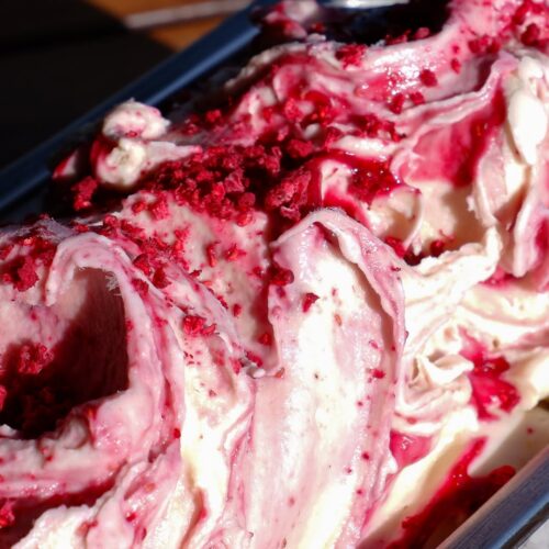 Creamy Raspberry Swirl Ice Cream Recipe – Homemade No-Churn